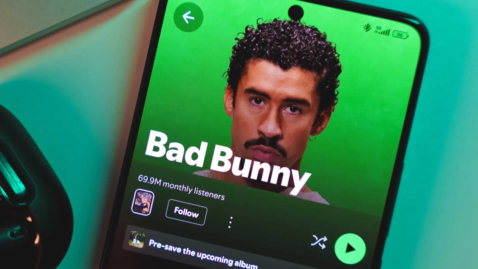 Bad Bunny at the Super Bowl excites some NFL players but confuses ...
